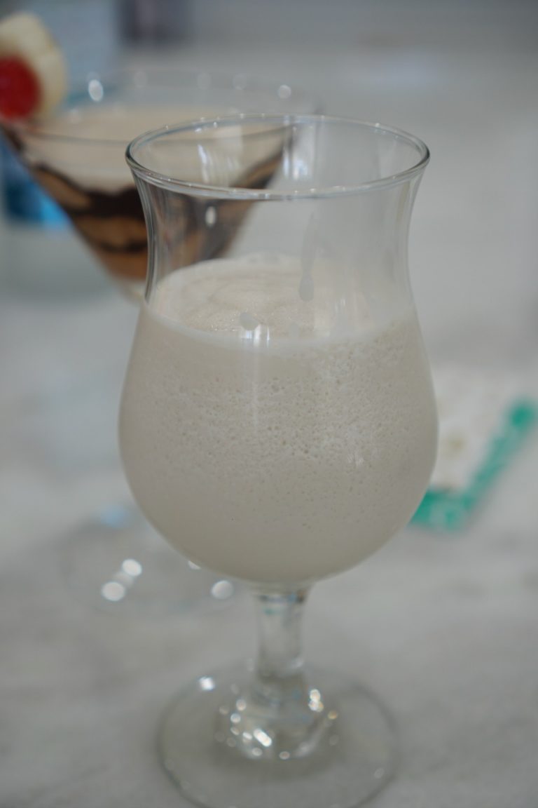 Fuzzy Friday: Banana Split Cocktails - The OP Life